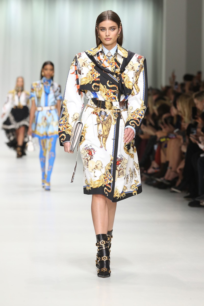 Tribute Collection: edição Limitada de camisetas Versace chega ao Brasil