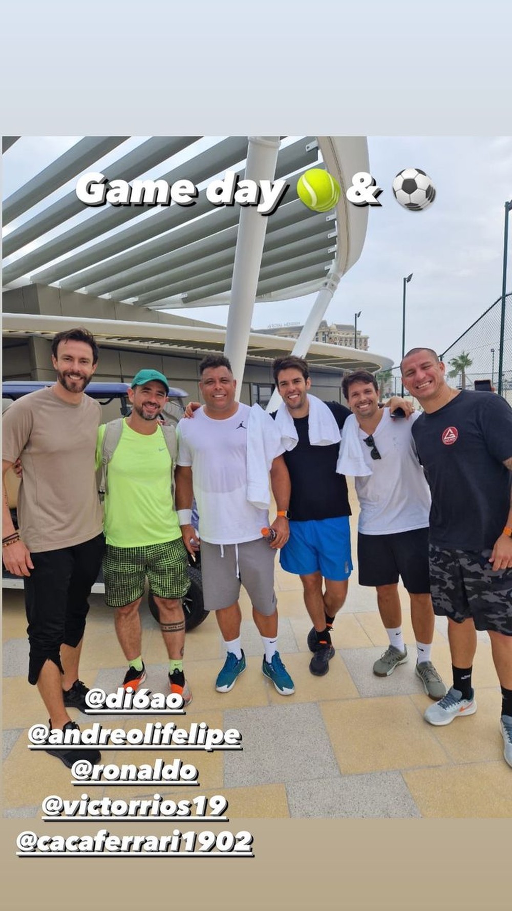 Kaká leva filho mais velho, Luca, para acompanhar Copa do Mundo