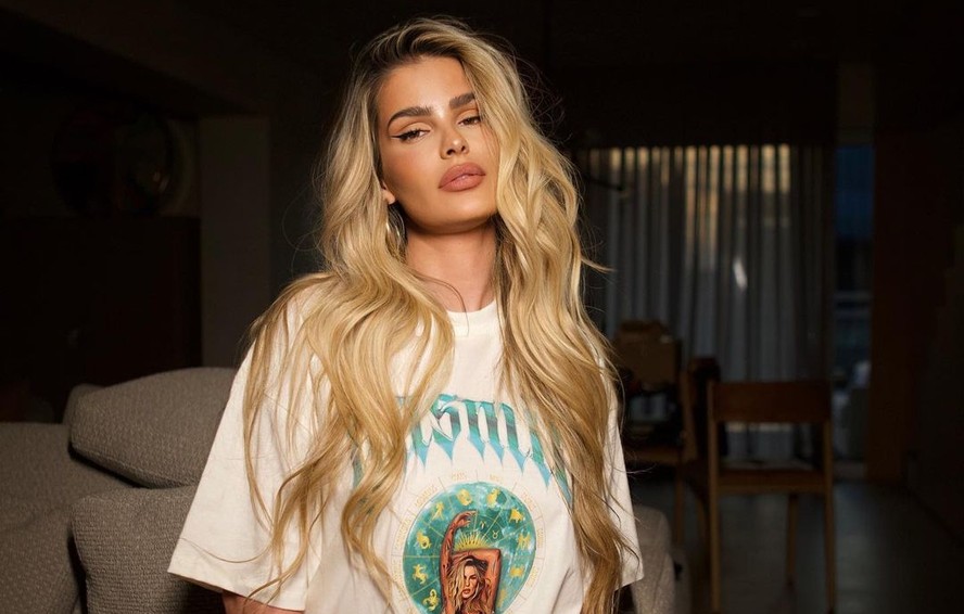 Yasmin Brunet: 'Vestir-se para agradar aos outros é ultrapassado'