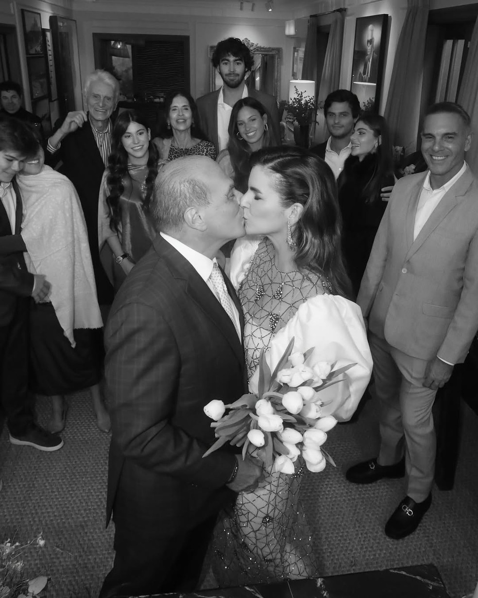 Ex marido de Luciana Gimenez, Marcelo de Carvalho se casa com Chris ...