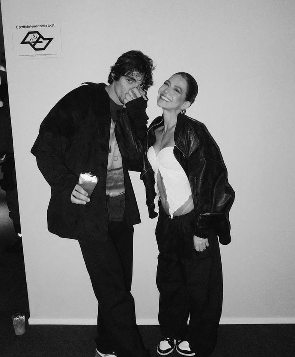 Sarah Poncio posta primeira foto com Victor Martins: 'Iguaria'