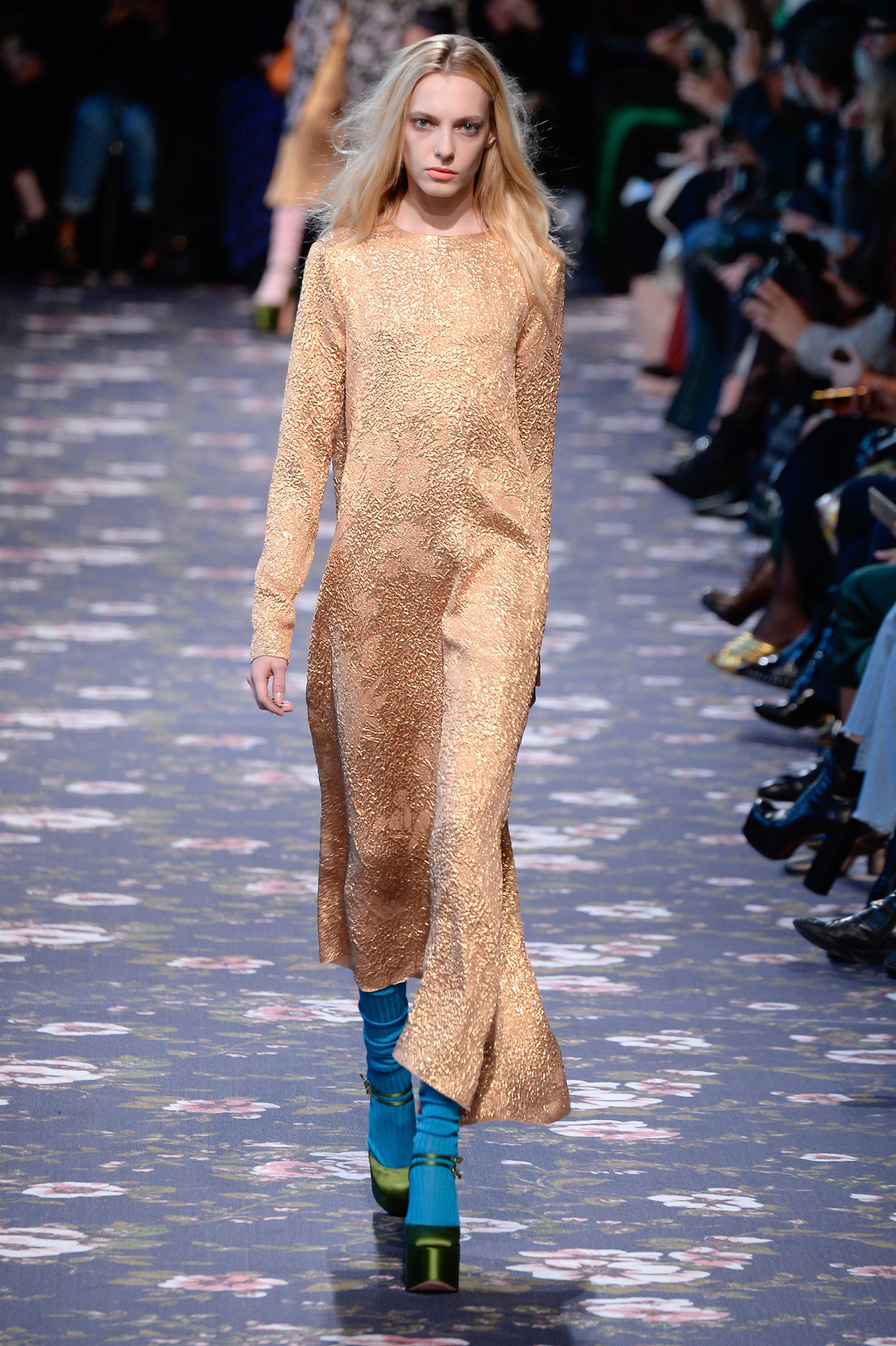 Rochas aposta que o grunge continua em alta
