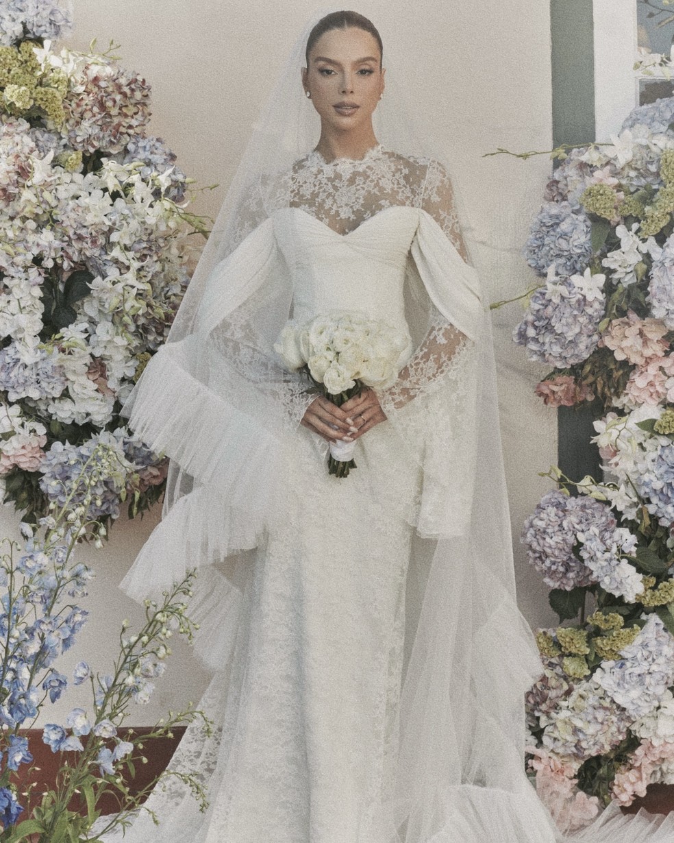 Giovanna Lancellotti e Gabriel David sobem ao altar, pela 2ª vez, na ...