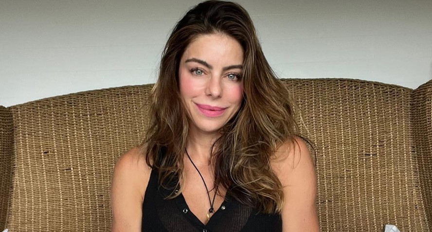 Daniella Cicarelli esbanja beleza em suíte luxuosa