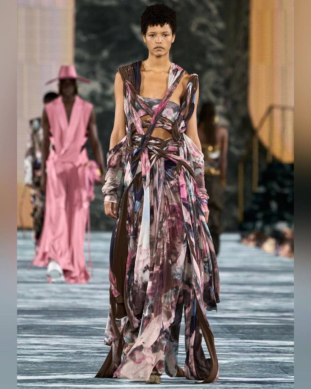 Quem é Laiza de Moura, modelo carioca que estrela a Vogue de novembro