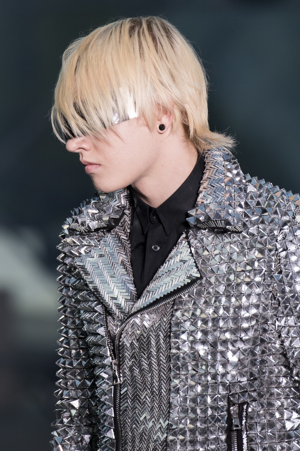 Lucas Portman, filho de Natalia Vodianova, estreia nas passarelas