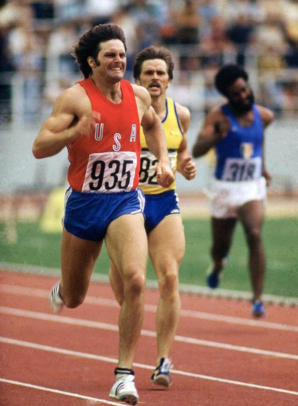 Ex medalhista olímpica, Caitlyn Jenner é capa da Sports Illustrated