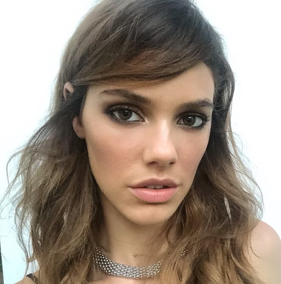 Laura Neiva sobre casamento: 'Nunca me emocionei tanto'