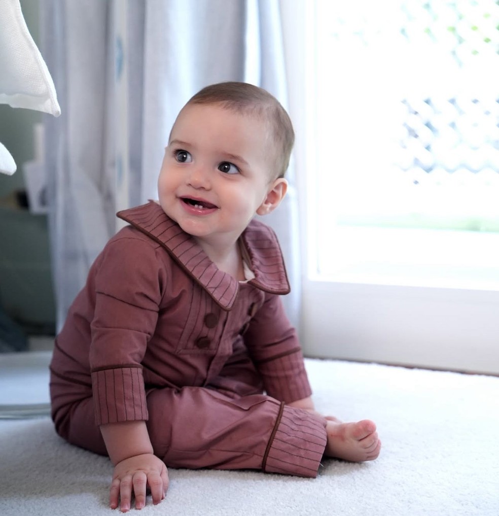 Carol Celico celebra 9 meses do filho, Rafael