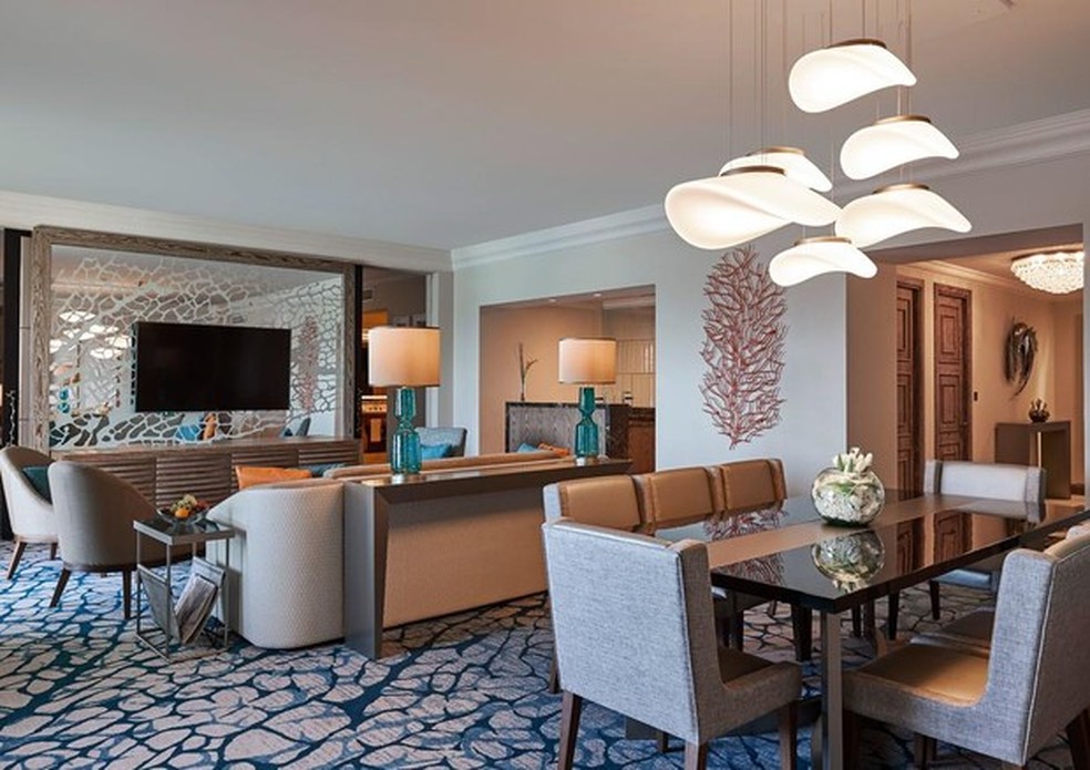 Gabi Brandt e Saulo Poncio curtem lua de mel em Dubai