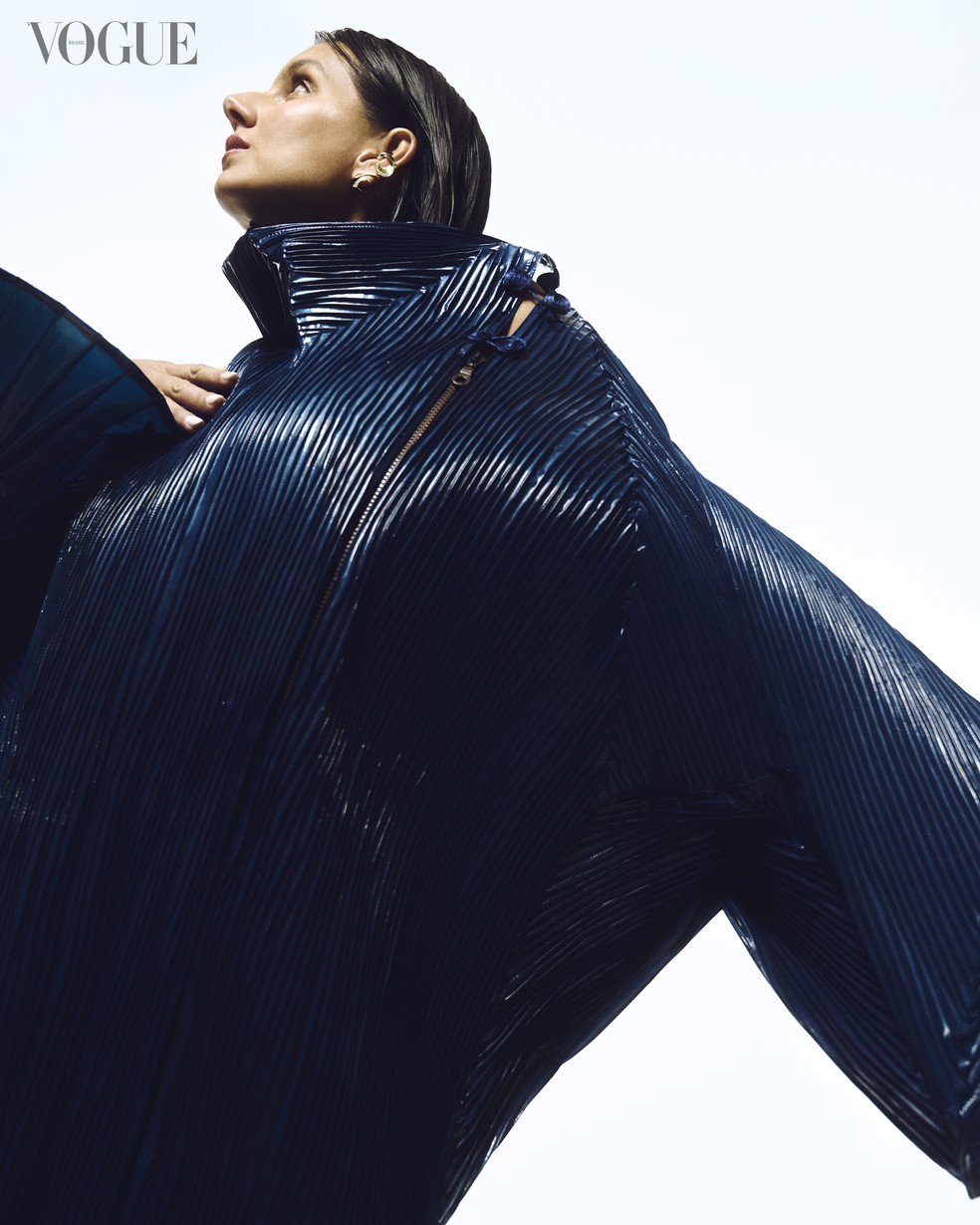 Maya Gabeira: 'Meu equilíbrio eu encontro no mar'