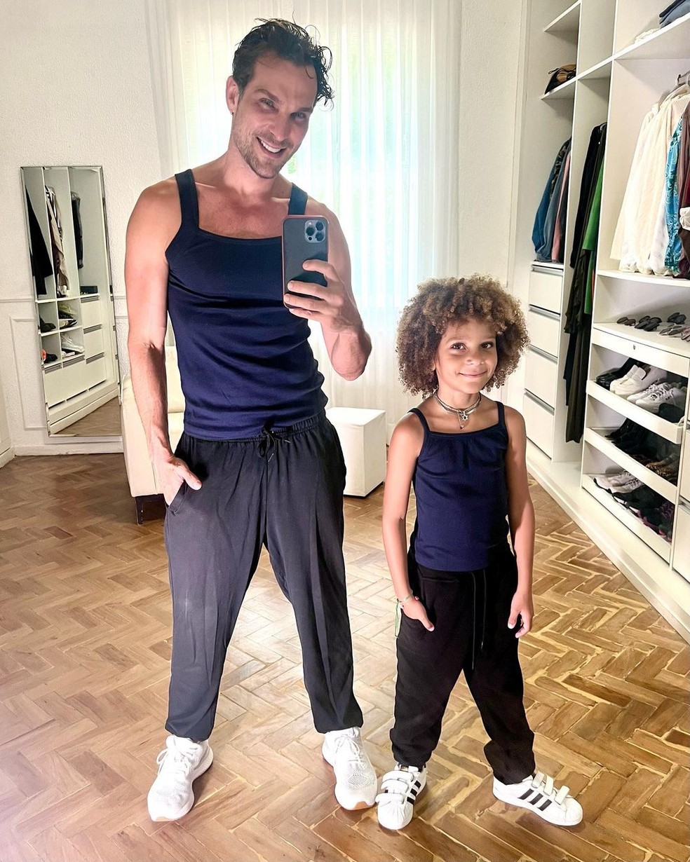 Igor Rickli combina look com filho Antonio e comenta saudade de Aline ...
