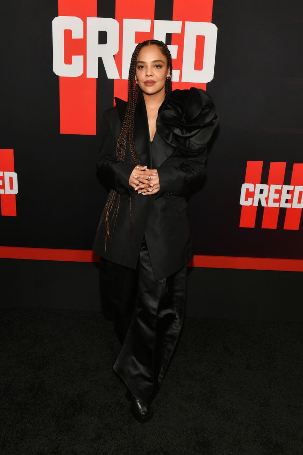 Michael B. Jordan e Tessa Thompson combinam looks no red carpet de ...