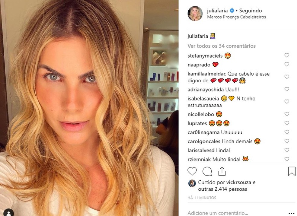 Julia Faria posa com olhar 'matador'