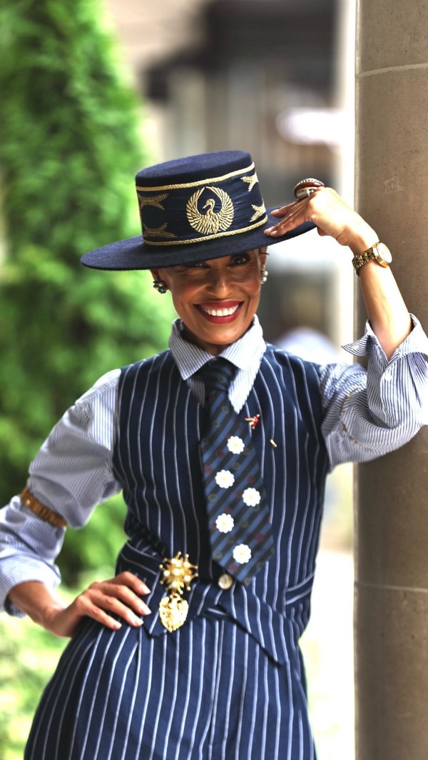 A nova cara do street style 50+