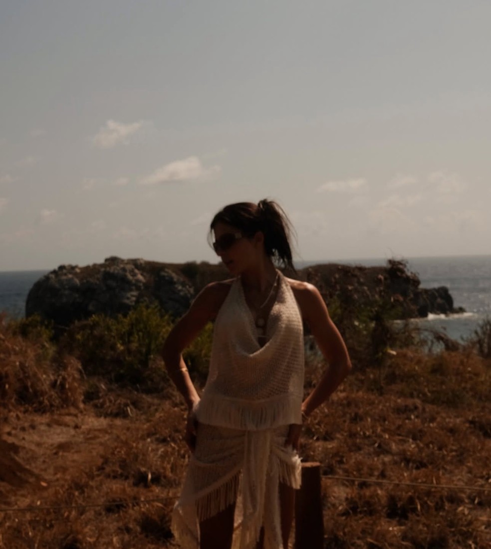 Jade Picon exibe novos cliques em Fernando de Noronha