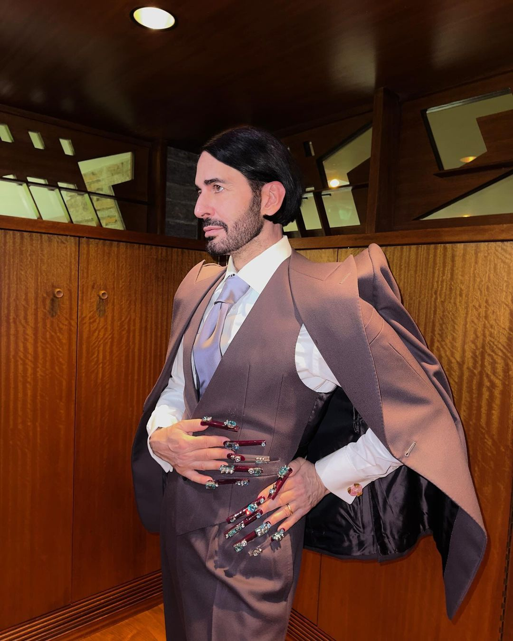 A nova obsessão de Marc Jacobs são as nail arts maximalistas