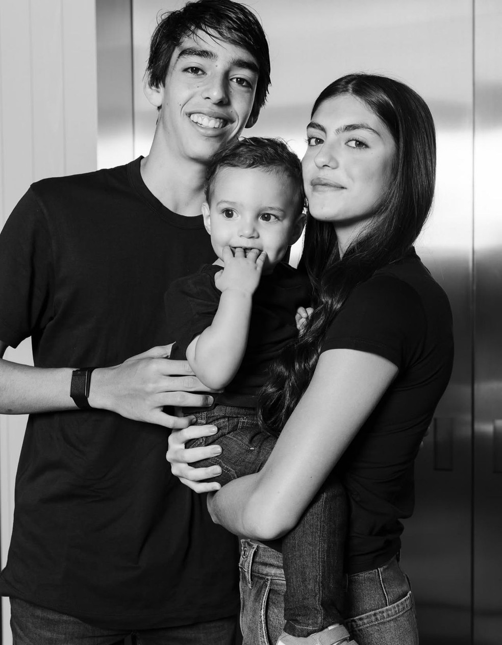 Carol Celico se derrete pelos filhos: 'Maior presente da minha vida'