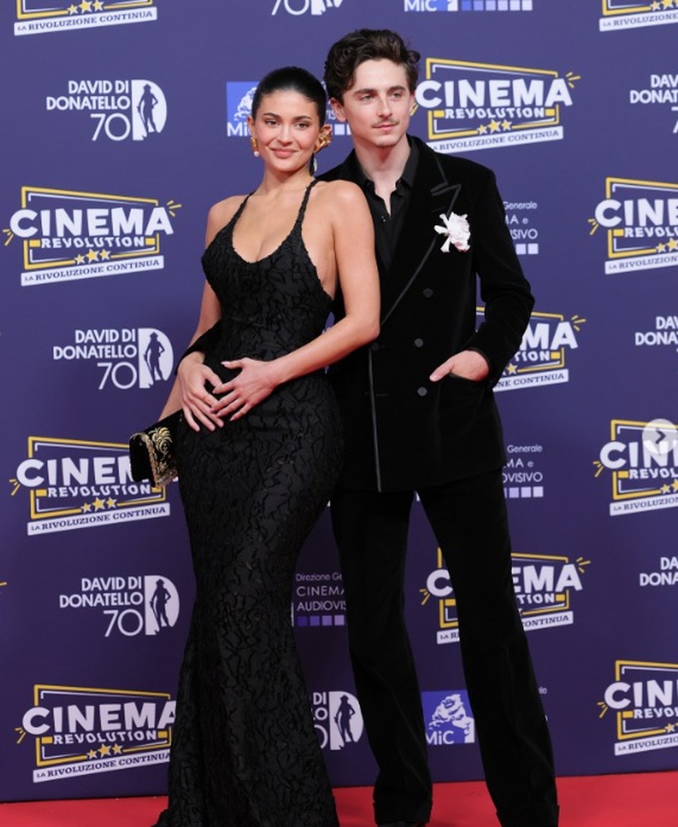 Kylie Jenner e Timothée Chalamet fazem a primeira aparição juntos em ...
