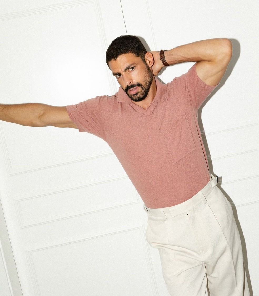 Cauã Reymond rouba a cena: 'Tô pronto'