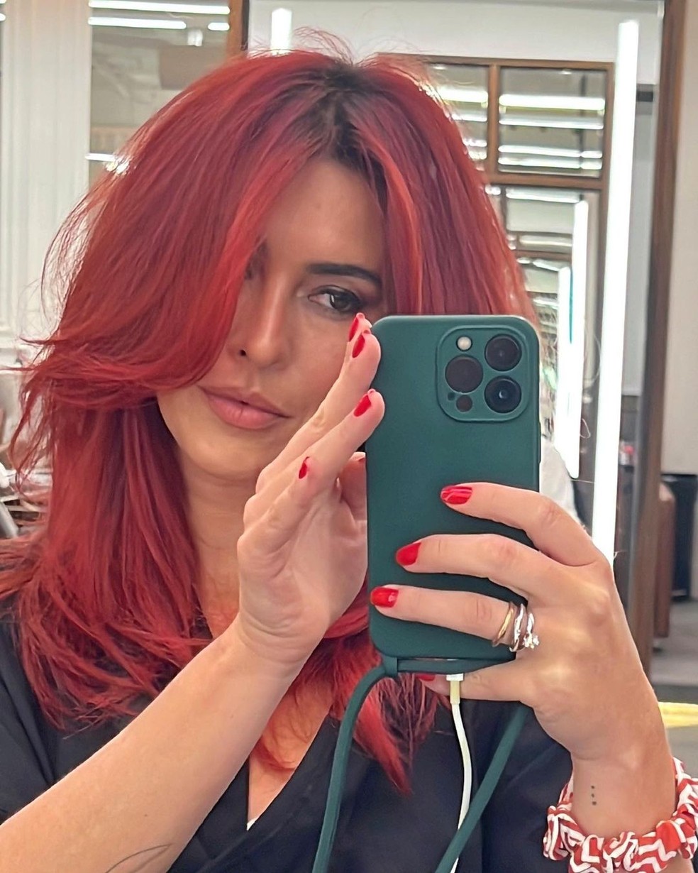 Fernanda Paes Leme muda visual e atualiza ruivo: 'Dei um up'