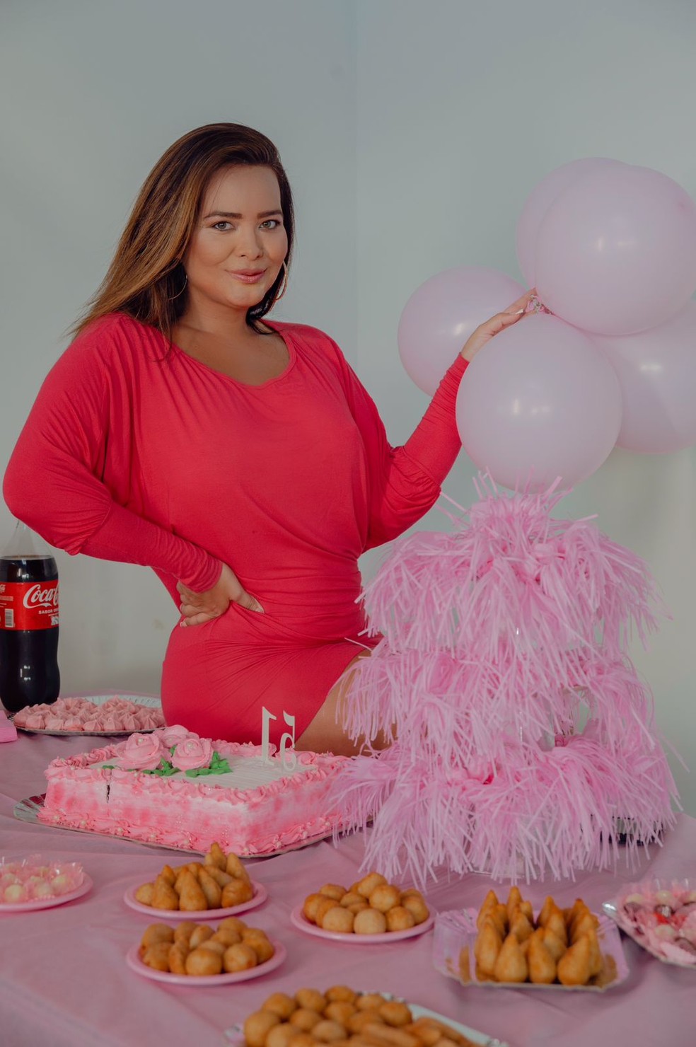 Geisy Arruda celebra 15 anos do vestido rosa
