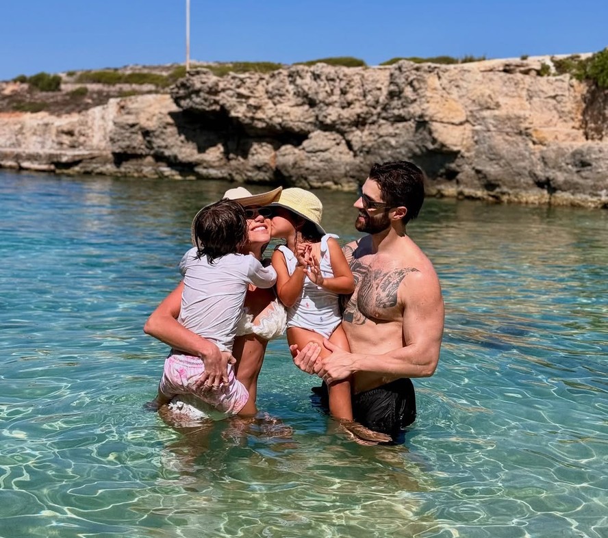 Romana Novais abre álbum de férias em Malta ao lado de Alok e dos filhos