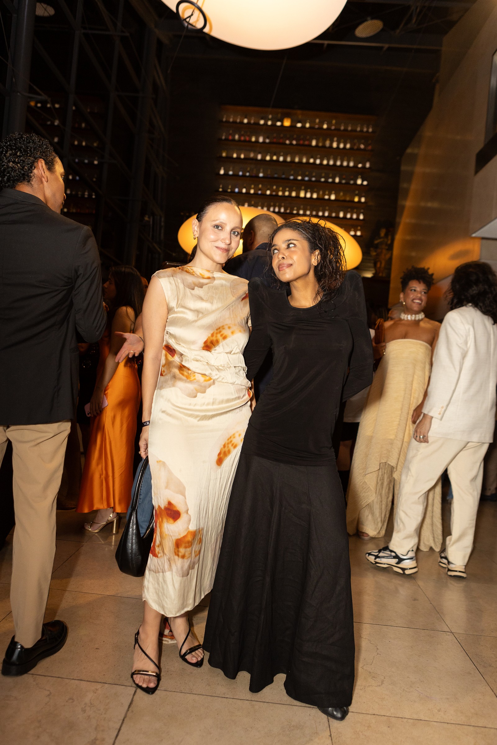 Pré-Baile da Vogue reúne famosos e fashionistas em São Paulo