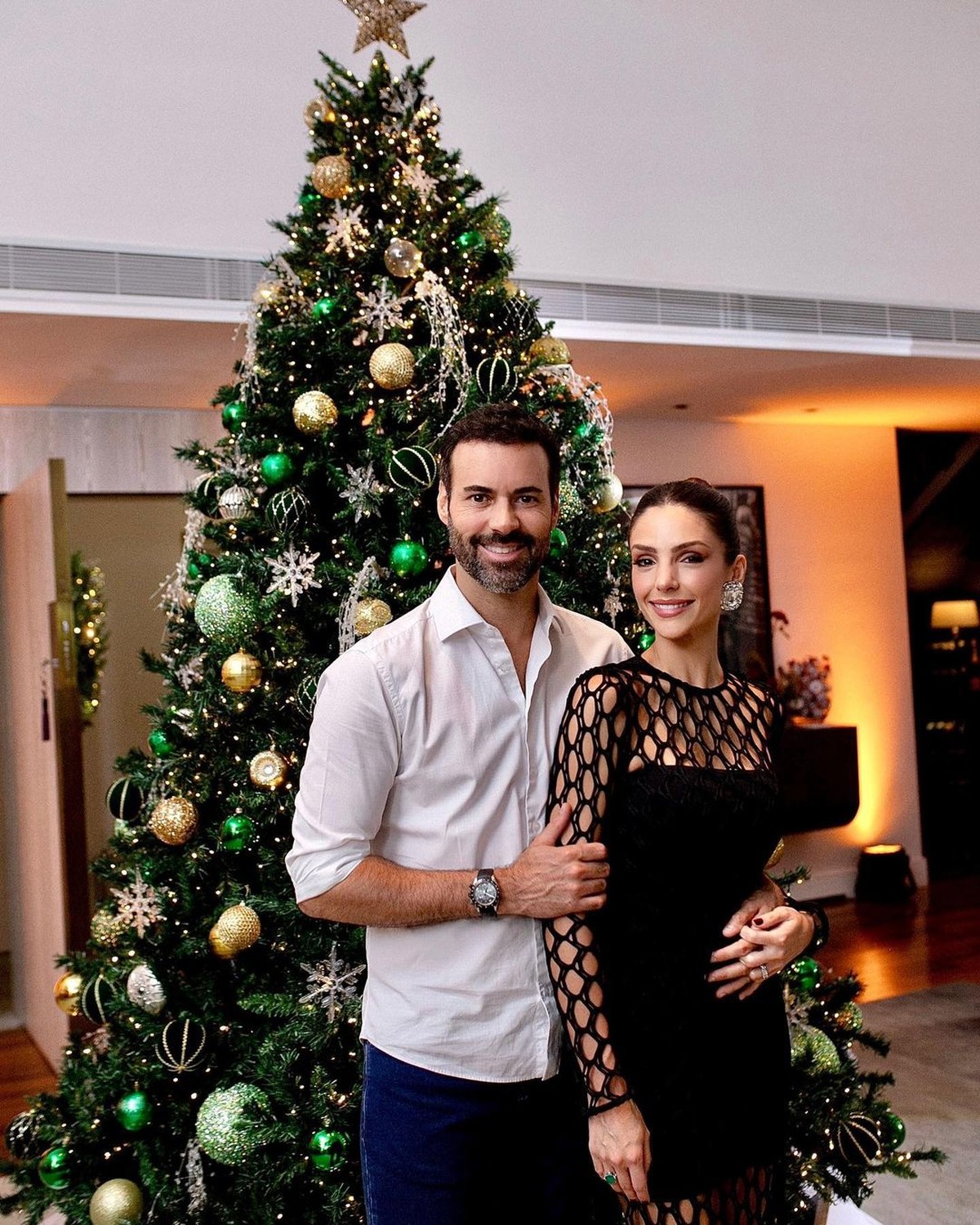 Carol Celico se declara ao marido, Eduardo Scarpa