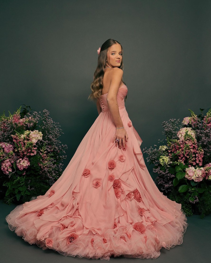 O vestido princesa de Rafa Justus para sua festa de 15 anos