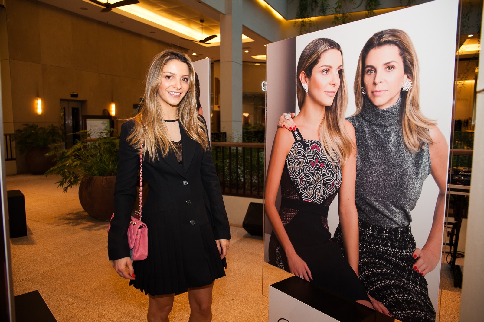 Hueb, olympiah e Um Mais Um lançam expo de fotos | Lifestyle | Vogue