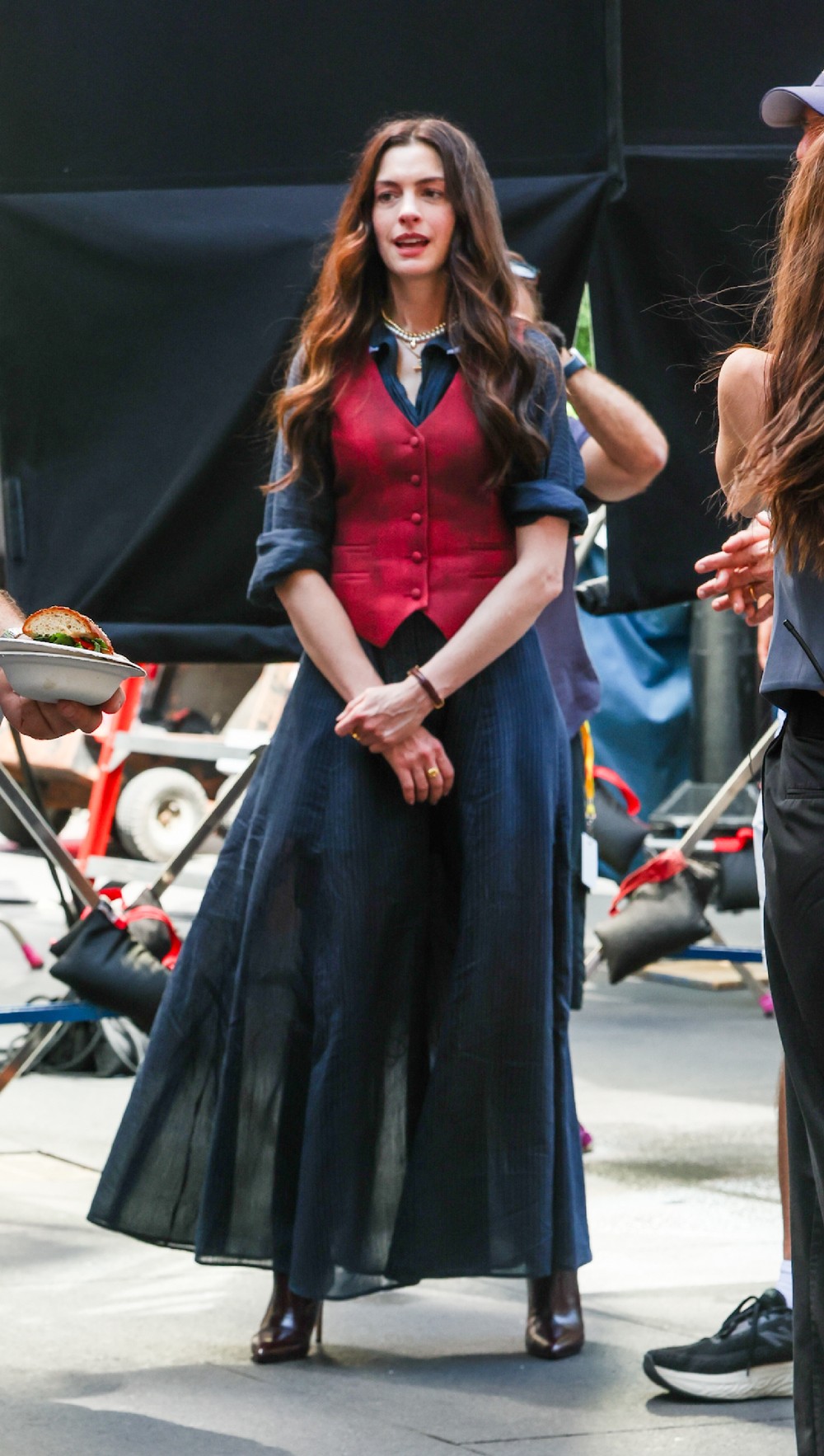 Emily Blunt surge loira platinada em 'O Diabo Veste Prada 2'; confira o ...