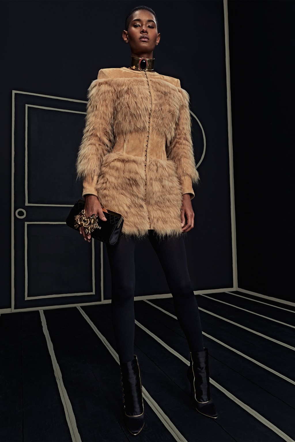 Balmain apresenta pre-fall 2016 inspirado nas belezas de Paris