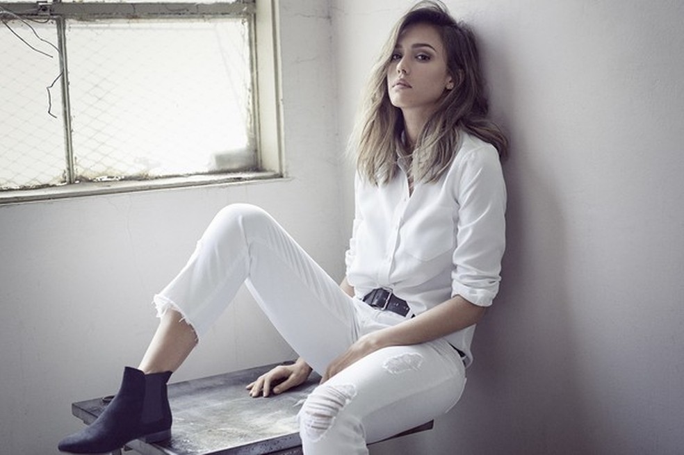 Jessica Alba lança sua própria linha de jeans