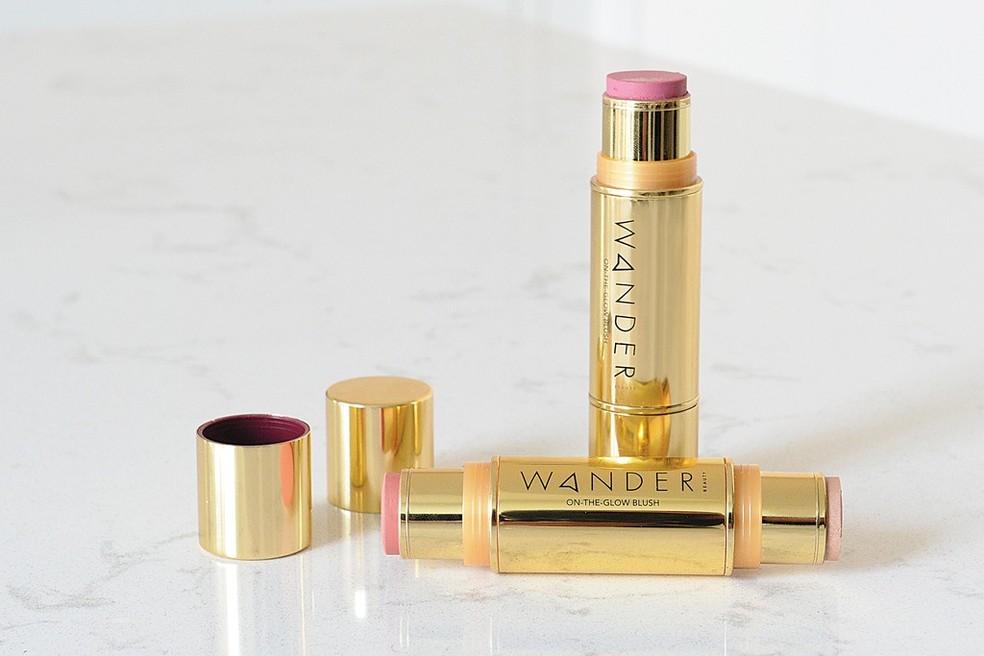 Lindsay Ellingson lança Wander Beauty, marca de make-up democrática