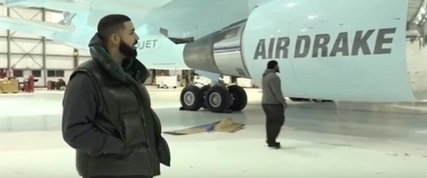 Veja o avião de R$ 400 milhões de Drake por dentro