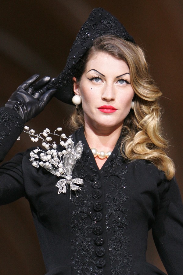 Os 20 momentos de beleza mais icônicos de Gisele Bündchen ao longo da ...