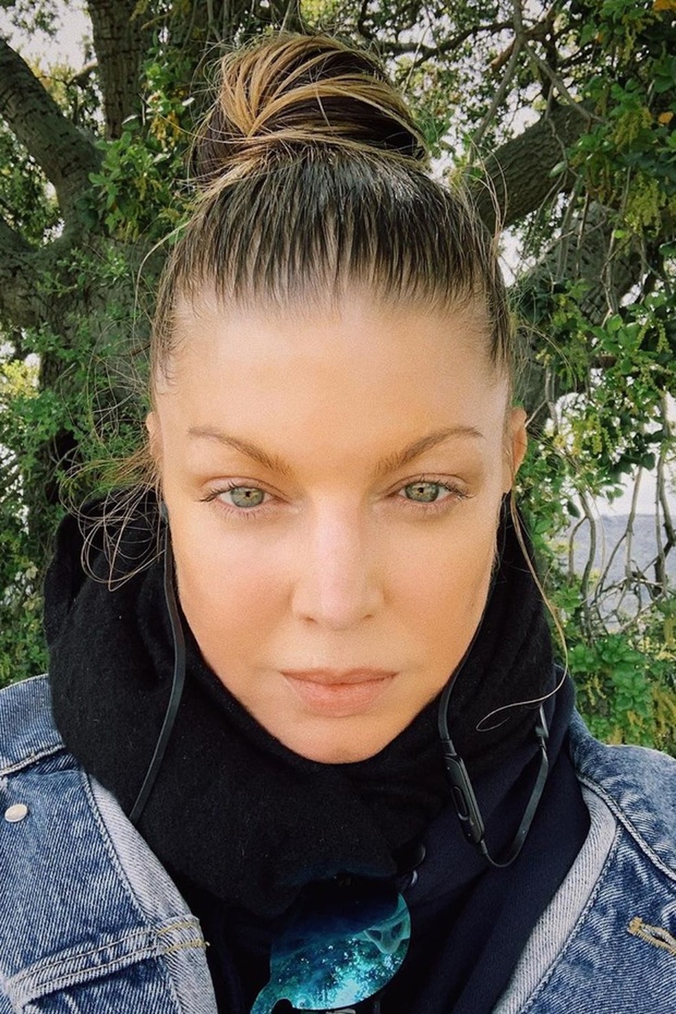 Aos 44 anos, Fergie surge sem maquiagem e surprende: 'Está linda'