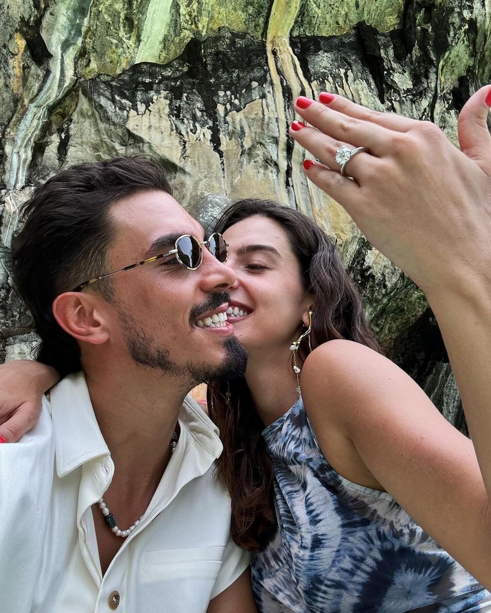 Giovanna Lancellotti fica noiva de Gabriel David na Tailândia: 'Nova etapa'