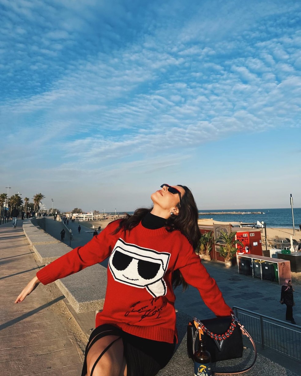 Giovanna Lancellotti abre álbum de viagem a Barcelona com Gabriel David