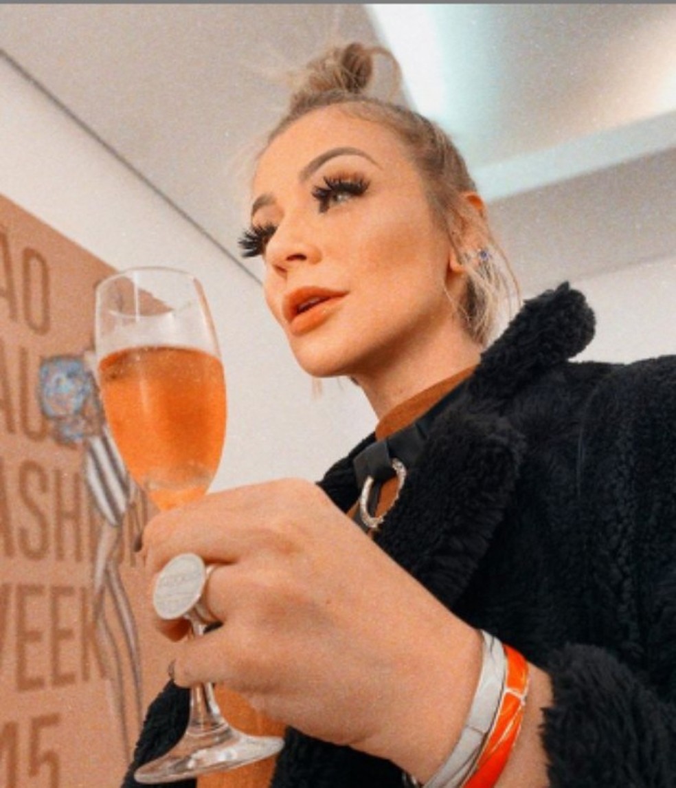 Influencer que constrangeu mulher necessitada ganha pelo menos 40 mil ...