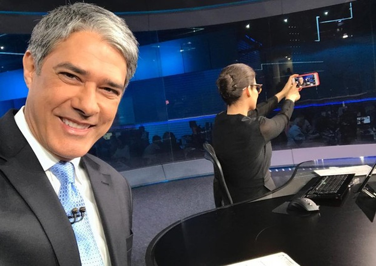 William Bonner revela detalhe dos bastidores: 'O tio trabalha com música'