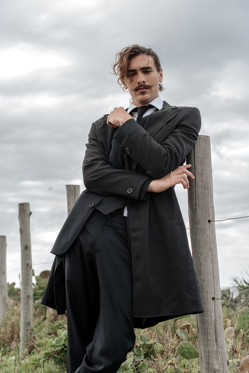 Um papo com Bruno Montaleone: do sonho do cinema ao flerte com a moda