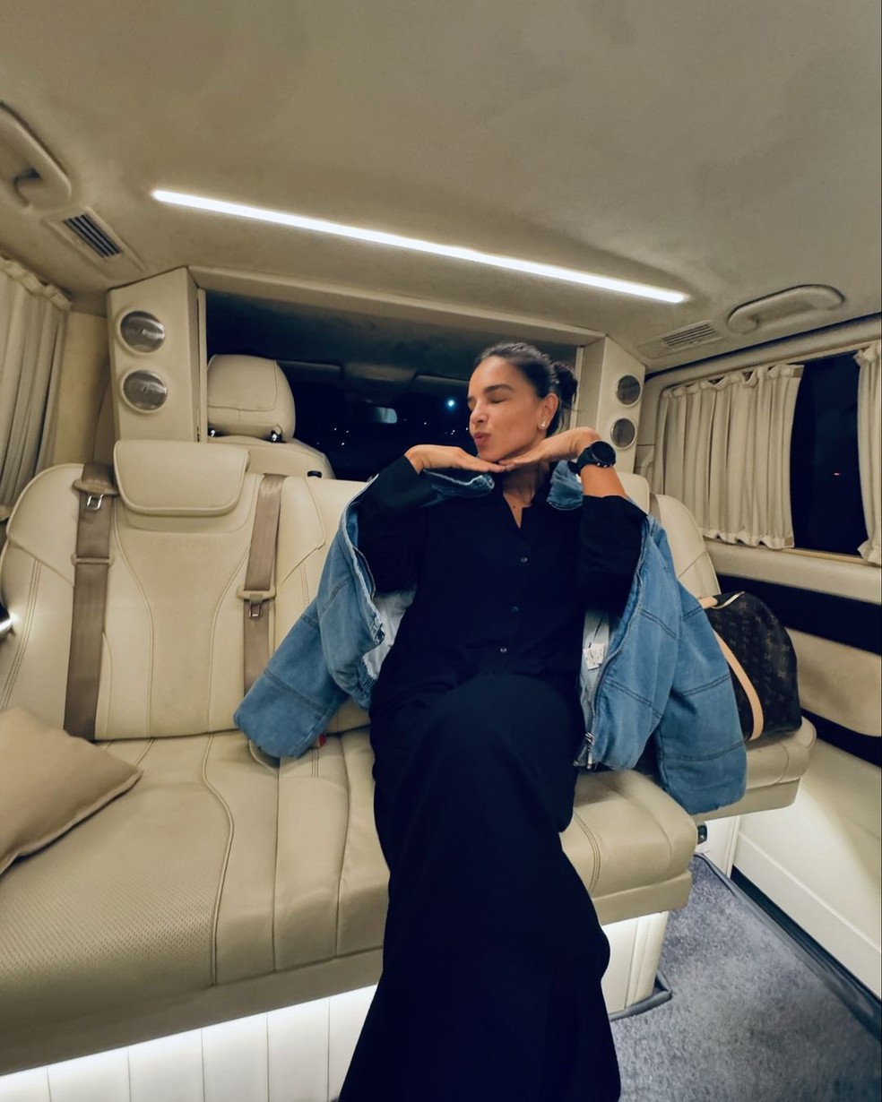 Mariana Rios abre álbum de viagem na Turquia