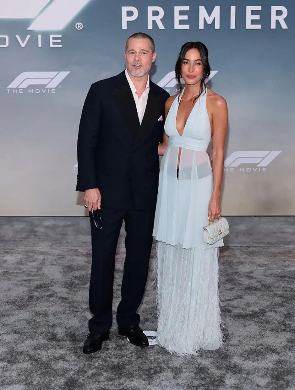 Brad Pitt e Ines de Ramon estariam morando juntos, diz revista