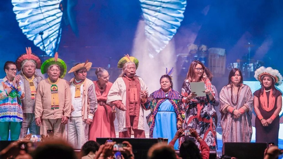 Conheça o estilista indígena que vestiu Janja em Nova York