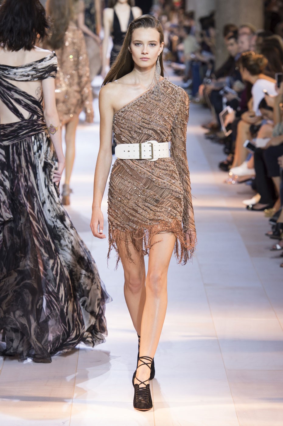 Peter Dundas estreia à frente da Cavalli