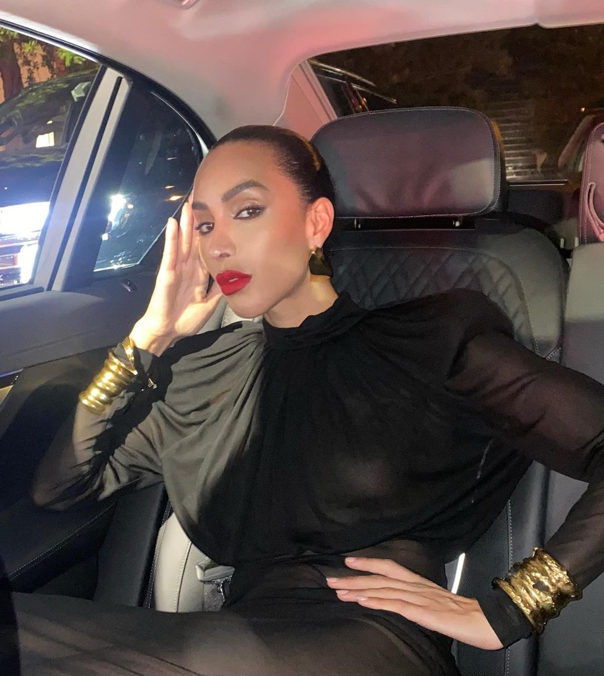 Saiba quem é Inès Rau, modelo trans apontada como affair de Mbappé
