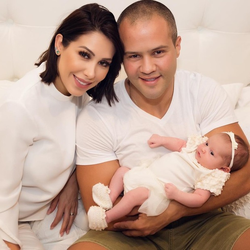 Bella Falconi é acusada de machismo após post sobre o marido