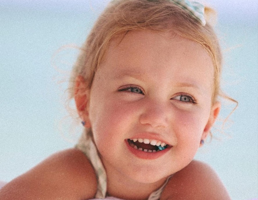 Vicky, filha de Ana Paula Siebert e Roberto Justus, encanta ao esbanjar ...